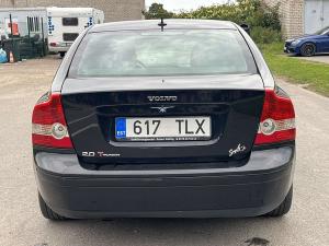 Melns Volvo S40 2004 Narva, ar dzinēja tilpumu 2.00 L un nobraukumu 297 tūkst. km par 1999 €, foto 9 vietnē AUTOMOTO.COM.LV
