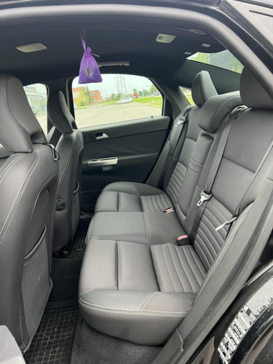 Melns Volvo S40 2004 Narva, ar dzinēja tilpumu 2.00 L un nobraukumu 297 tūkst. km par 1999 €, foto 11 vietnē AUTOMOTO.COM.LV