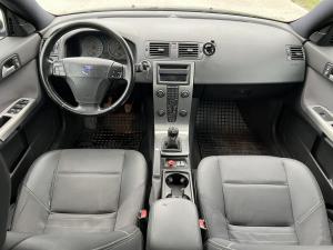 Melns Volvo S40 2004 Narva, ar dzinēja tilpumu 2.00 L un nobraukumu 297 tūkst. km par 1999 €, foto 20 vietnē AUTOMOTO.COM.LV