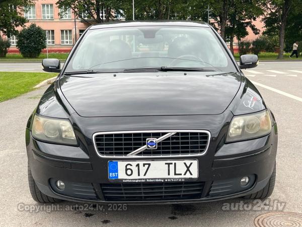 Вольво С40 2004 в Нарва на AUTOMOTO.COM.LV Черный Вольво С40 2004 в Нарва, объемом двигателя 2.00 л и пробегом 297 тыс. км за 1999 €, фото 3 на AUTOMOTO.COM.LV