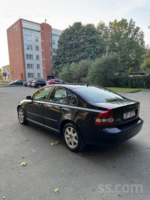 Melns Volvo S40 2004 Rīga, ar dzinēja tilpumu 2.00 L un nobraukumu 410 tūkst. km par 960 €, foto 6 vietnē AUTOMOTO.COM.LV