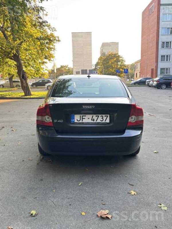 Melns Volvo S40 2004 Rīga, ar dzinēja tilpumu 2.00 L un nobraukumu 410 tūkst. km par 960 €, foto 7 vietnē AUTOMOTO.COM.LV