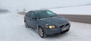 Melns Volvo S40 2005 Balvi, ar dzinēja tilpumu 2.00 L un nobraukumu 0 tūkst. km par 1750 €, foto  vietnē AUTOMOTO.COM.LV