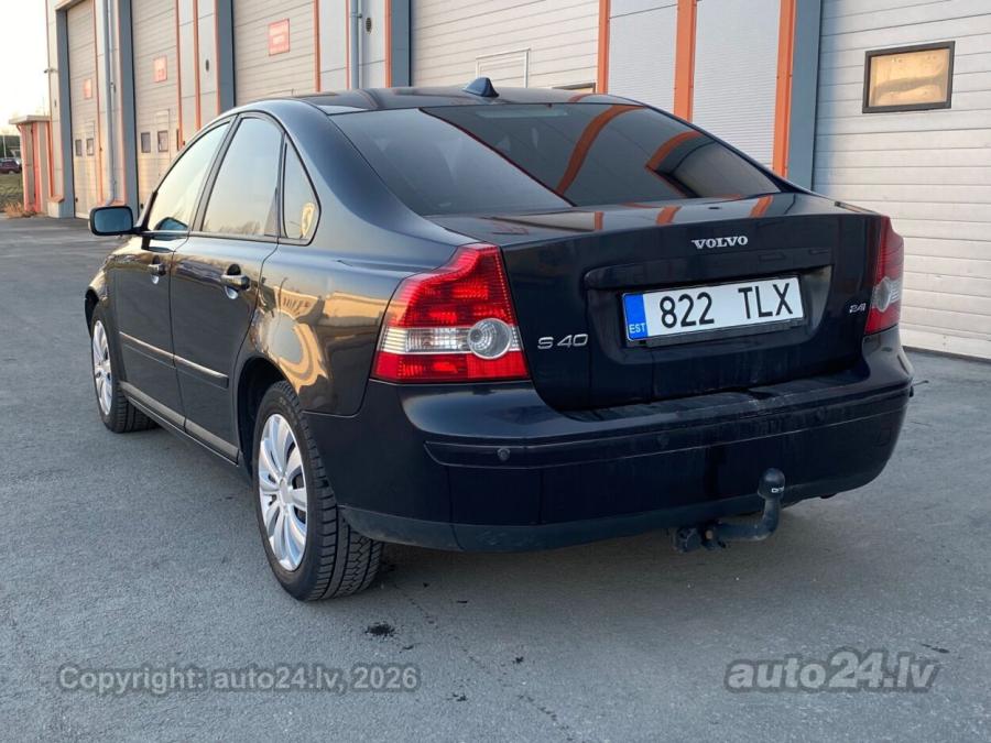 Black Volvo S40 2005 in Tartu, with an engine capacity of 2.40 L and mileage of 422 thousand km for 2790 €, photo 5 on AUTOMOTO.COM.LV