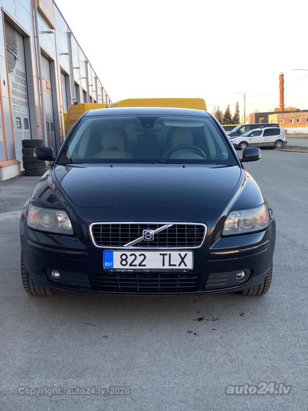 Melns Volvo S40 2005 Tartu, ar dzinēja tilpumu 2.40 L un nobraukumu 422 tūkst. km par 2790 €, foto 7 vietnē AUTOMOTO.COM.LV