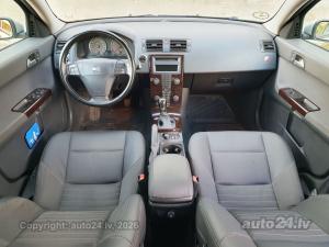 Melns Volvo S40 2005 Tallina, ar dzinēja tilpumu 2.50 L un nobraukumu 365 tūkst. km par 3999 €, foto 7 vietnē AUTOMOTO.COM.LV