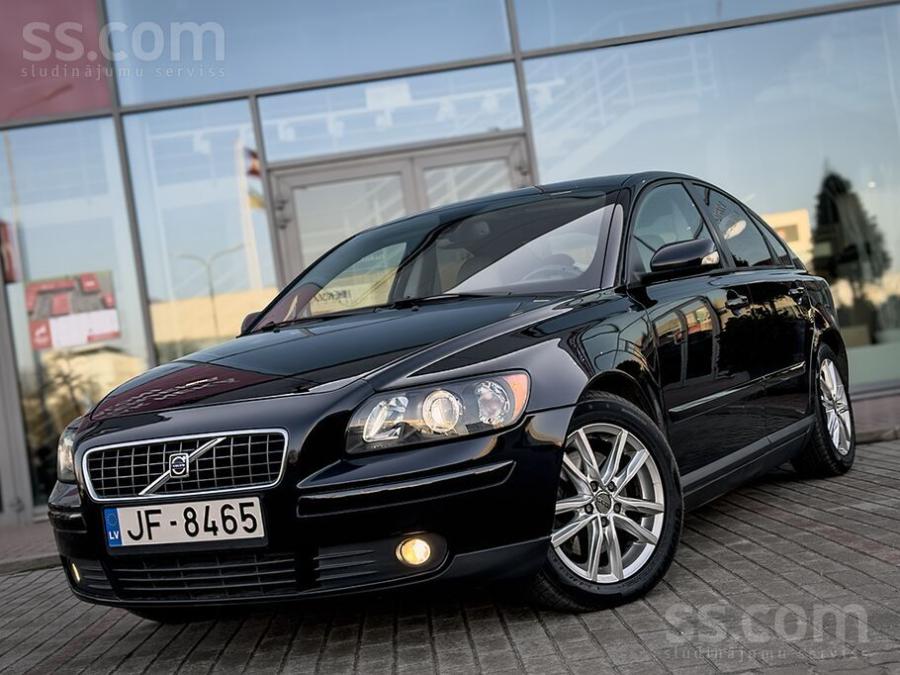 Melns Volvo S40 2005 Rīga, ar dzinēja tilpumu 2.00 L un nobraukumu 232 tūkst. km par 2950 €, foto 1 vietnē AUTOMOTO.COM.LV