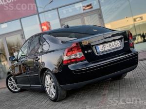 Melns Volvo S40 2005 Rīga, ar dzinēja tilpumu 2.00 L un nobraukumu 232 tūkst. km par 2950 €, foto 5 vietnē AUTOMOTO.COM.LV