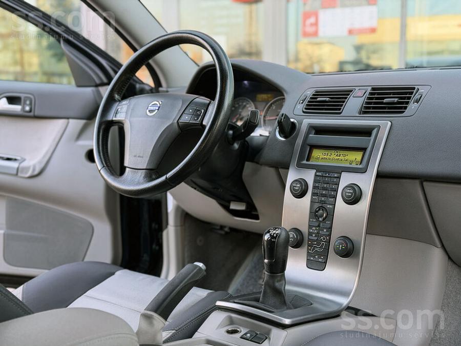 Melns Volvo S40 2005 Rīga, ar dzinēja tilpumu 2.00 L un nobraukumu 232 tūkst. km par 2950 €, foto 19 vietnē AUTOMOTO.COM.LV