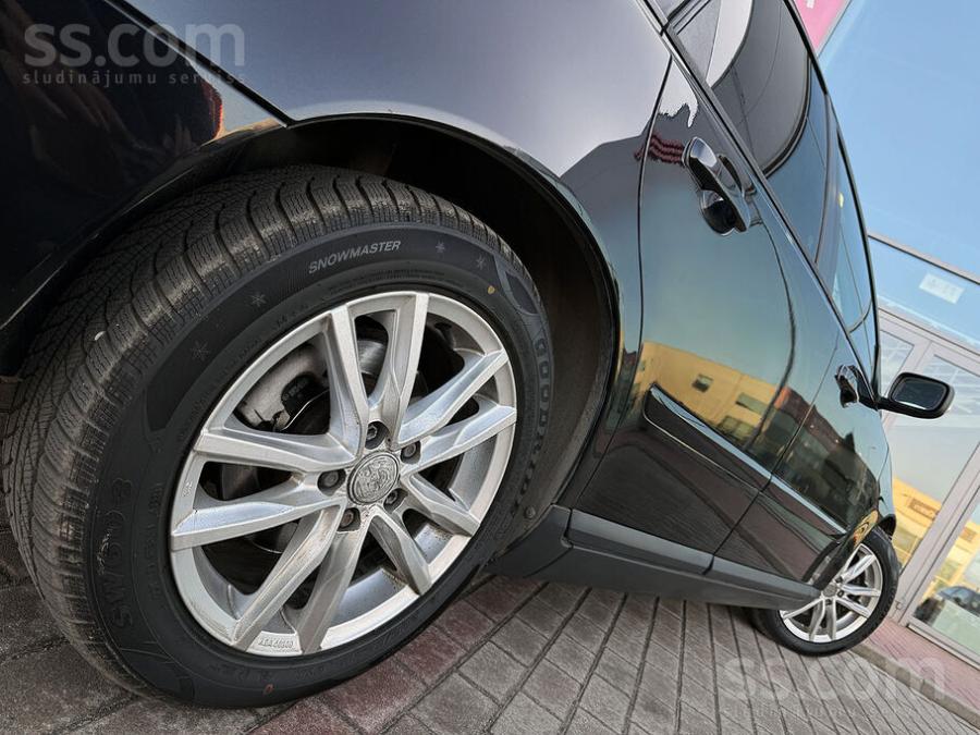 Melns Volvo S40 2005 Rīga, ar dzinēja tilpumu 2.00 L un nobraukumu 232 tūkst. km par 2950 €, foto 26 vietnē AUTOMOTO.COM.LV