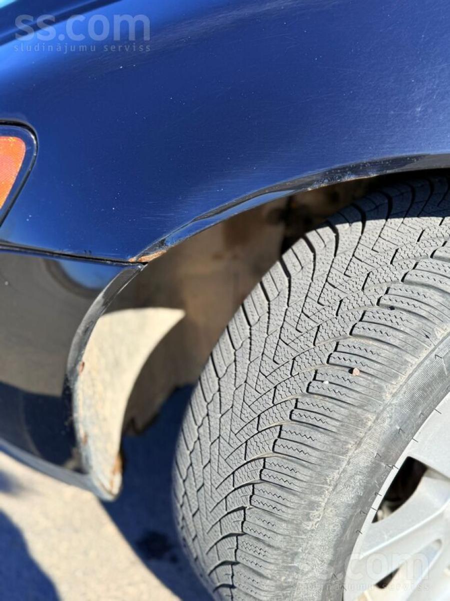 Melns Volvo S40 2005 Jēkabpils, ar dzinēja tilpumu 2.00 L un nobraukumu 326 tūkst. km par 1900 €, foto 10 vietnē AUTOMOTO.COM.LV
