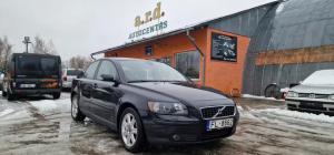 Melns Volvo S40 2005 Valmiera, ar dzinēja tilpumu 2.40 L un nobraukumu 177 tūkst. km par 2100 €, foto  vietnē AUTOMOTO.COM.LV