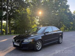 Black Volvo S40 2005 in Talsi, with an engine capacity of 1.60 L and mileage of 212 thousand km for 790 €, photo  on AUTOMOTO.COM.LV