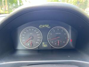 Melns Volvo S40 2005 Viļņa, ar dzinēja tilpumu 2.44 L un nobraukumu 300 tūkst. km par 1600 €, foto 11 vietnē AUTOMOTO.COM.LV