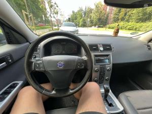 Melns Volvo S40 2005 Viļņa, ar dzinēja tilpumu 2.44 L un nobraukumu 300 tūkst. km par 1600 €, foto 12 vietnē AUTOMOTO.COM.LV