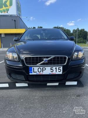 Melns Volvo S40 2005 Kauņa, ar dzinēja tilpumu 1.60 L un nobraukumu 300 tūkst. km par 2000 €, foto 4 vietnē AUTOMOTO.COM.LV