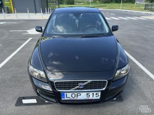 Melns Volvo S40 2005 Kauņa, ar dzinēja tilpumu 1.60 L un nobraukumu 300 tūkst. km par 2000 €, foto 5 vietnē AUTOMOTO.COM.LV