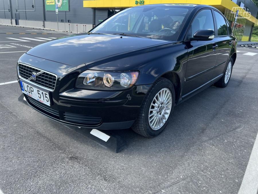 Melns Volvo S40 2005 Kauņa, ar dzinēja tilpumu 1.60 L un nobraukumu 300 tūkst. km par 2000 €, foto 6 vietnē AUTOMOTO.COM.LV