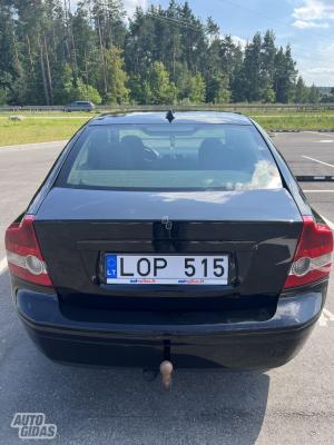 Melns Volvo S40 2005 Kauņa, ar dzinēja tilpumu 1.60 L un nobraukumu 300 tūkst. km par 2000 €, foto 9 vietnē AUTOMOTO.COM.LV