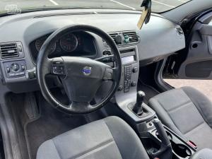Melns Volvo S40 2005 Kauņa, ar dzinēja tilpumu 1.60 L un nobraukumu 300 tūkst. km par 2000 €, foto 12 vietnē AUTOMOTO.COM.LV