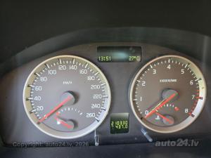 Black Volvo S40 2005 in Tallinn, with an engine capacity of 1.80 L and mileage of 210 thousand km for 2500 €, photo 4 on AUTOMOTO.COM.LV