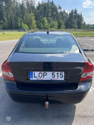 Melns Volvo S40 2005 Kauņa, ar dzinēja tilpumu 1.56 L un nobraukumu 300 tūkst. km par 1600 €, foto 9 vietnē AUTOMOTO.COM.LV
