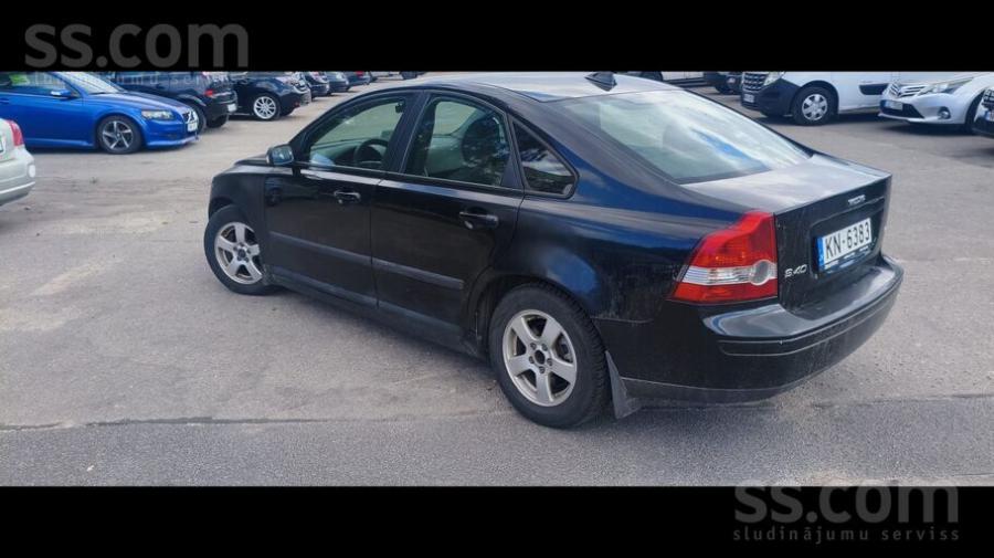 Melns Volvo S40 2005 Rīga, ar dzinēja tilpumu 1.80 L un nobraukumu 239 tūkst. km par 550 €, foto 4 vietnē AUTOMOTO.COM.LV