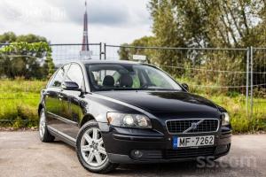 Черный Вольво С40 2005 в Рига, объемом двигателя 2.40 л и пробегом 293 тыс. км за 2790 €, фото 3 на AUTOMOTO.COM.LV