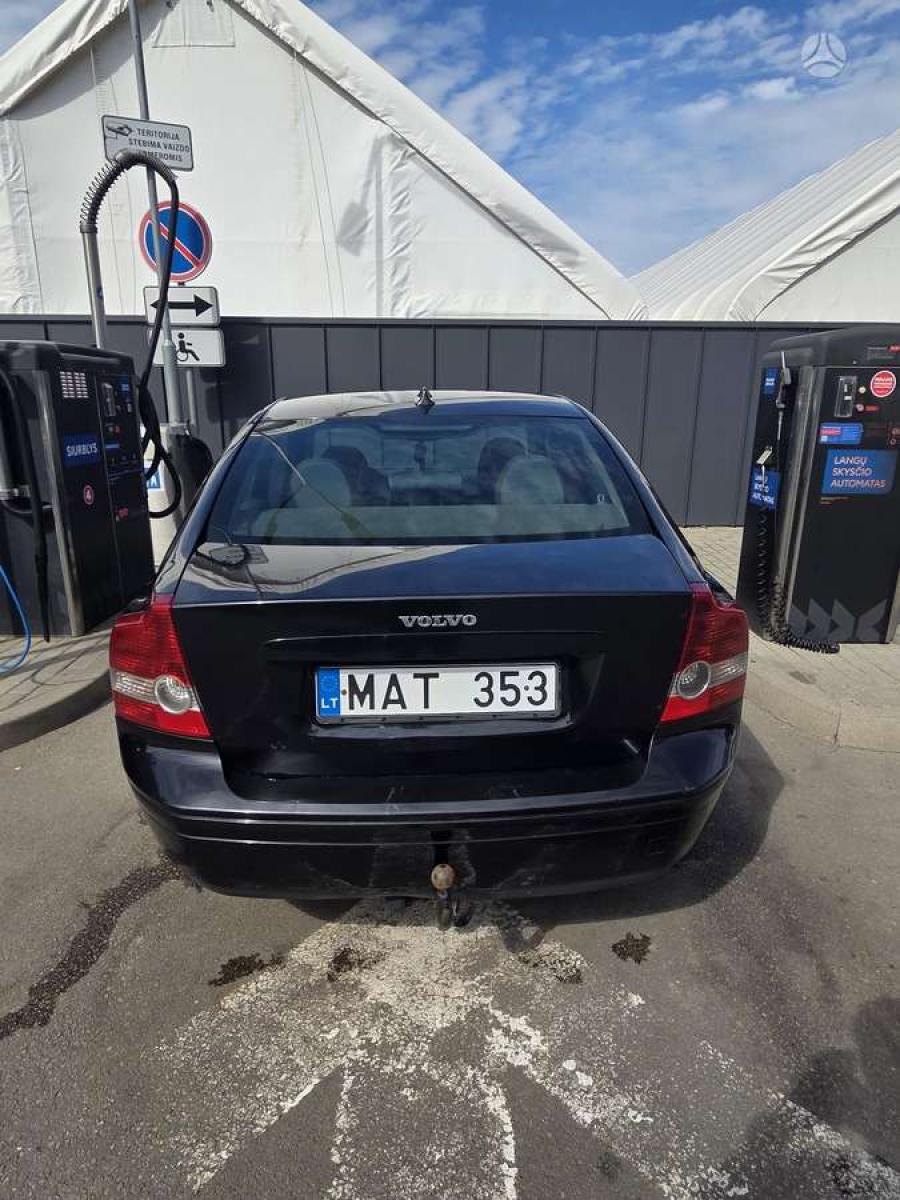 Melns Volvo S40 2005 Klaipėda, ar dzinēja tilpumu 2.00 L un nobraukumu 354 tūkst. km par 1200 €, foto 9 vietnē AUTOMOTO.COM.LV