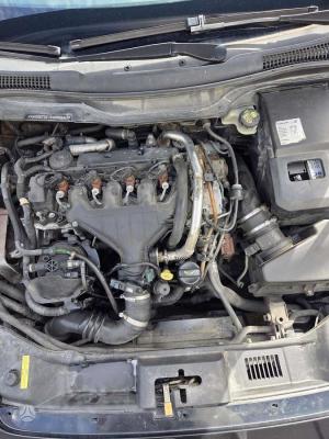 Melns Volvo S40 2005 Klaipėda, ar dzinēja tilpumu 2.00 L un nobraukumu 354 tūkst. km par 1200 €, foto 19 vietnē AUTOMOTO.COM.LV