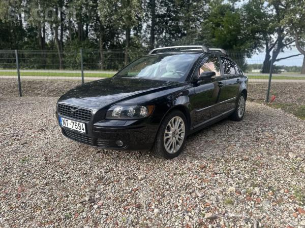 Volvo S40 2005 CÄsis vietnÄ Melns Volvo S40 2005 CÄsis, ar dzinÄja tilpumu 2.00 L un nobraukumu 0 tÅ«kst. km par 3700 ā¬, foto 1 vietnÄ AUTOMOTO.COM.LV