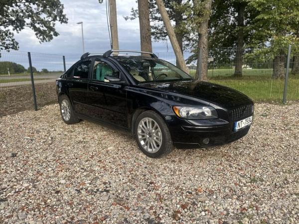 Volvo S40 2005 CÄsis vietnÄ Melns Volvo S40 2005 CÄsis, ar dzinÄja tilpumu 2.00 L un nobraukumu 0 tÅ«kst. km par 3700 ā¬, foto 3 vietnÄ AUTOMOTO.COM.LV
