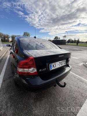 Black Volvo S40 2005 in Ventspils, with an engine capacity of 2.00 L and mileage of 286 thousand km for 2500 €, photo 3 on AUTOMOTO.COM.LV