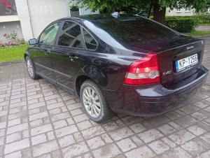 Black Volvo S40 2006 in Jelgava, with an engine capacity of 2.00 L and mileage of 329 thousand km for 1300 €, photo 12 on AUTOMOTO.COM.LV