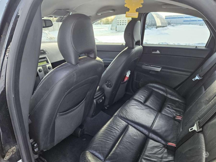 Melns Volvo S40 2006 Trakai, ar dzinēja tilpumu 1.56 L un nobraukumu 297 tūkst. km par 1250 €, foto 10 vietnē AUTOMOTO.COM.LV