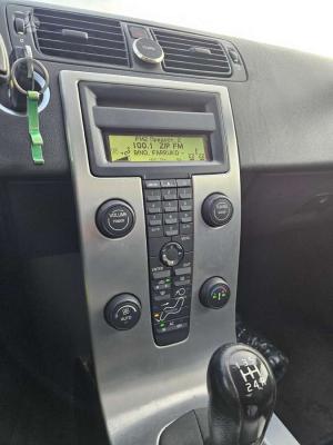 Melns Volvo S40 2006 Trakai, ar dzinēja tilpumu 1.56 L un nobraukumu 297 tūkst. km par 1250 €, foto 11 vietnē AUTOMOTO.COM.LV