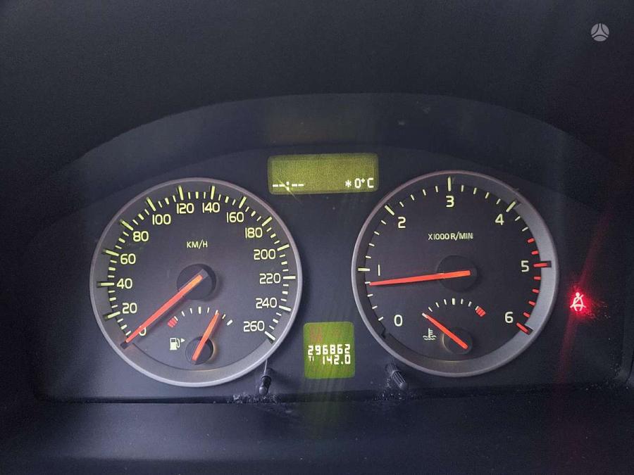 Melns Volvo S40 2006 Trakai, ar dzinēja tilpumu 1.56 L un nobraukumu 297 tūkst. km par 1250 €, foto 13 vietnē AUTOMOTO.COM.LV