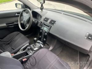 Melns Volvo S40 2006 Jelgava, ar dzinēja tilpumu 1.60 L un nobraukumu 302 tūkst. km par 1680 €, foto 6 vietnē AUTOMOTO.COM.LV