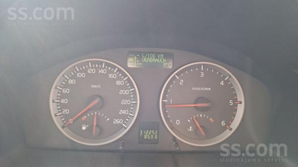 Черный Вольво С40 2006 в Рига, объемом двигателя 2.00 л и пробегом 312 тыс. км за 2000 €, фото 8 на AUTOMOTO.COM.LV
