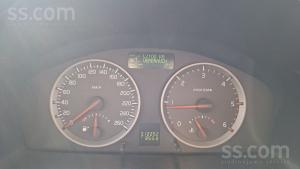 Black Volvo S40 2006 in Riga, with an engine capacity of 2.00 L and mileage of 312 thousand km for 2000 €, photo 9 on AUTOMOTO.COM.LV