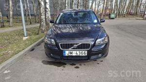 Melns Volvo S40 2006 Rīga, ar dzinēja tilpumu 2.00 L un nobraukumu 312 tūkst. km par 1900 €, foto 4 vietnē AUTOMOTO.COM.LV