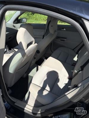 Black Volvo S40 2006 in Kalvarija, with an engine capacity of 1.80 L and mileage of 310 thousand km for 1500 €, photo 8 on AUTOMOTO.COM.LV