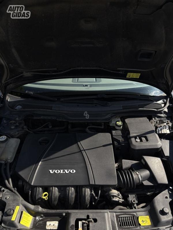 Black Volvo S40 2006 in Kalvarija, with an engine capacity of 1.80 L and mileage of 310 thousand km for 1500 €, photo 10 on AUTOMOTO.COM.LV