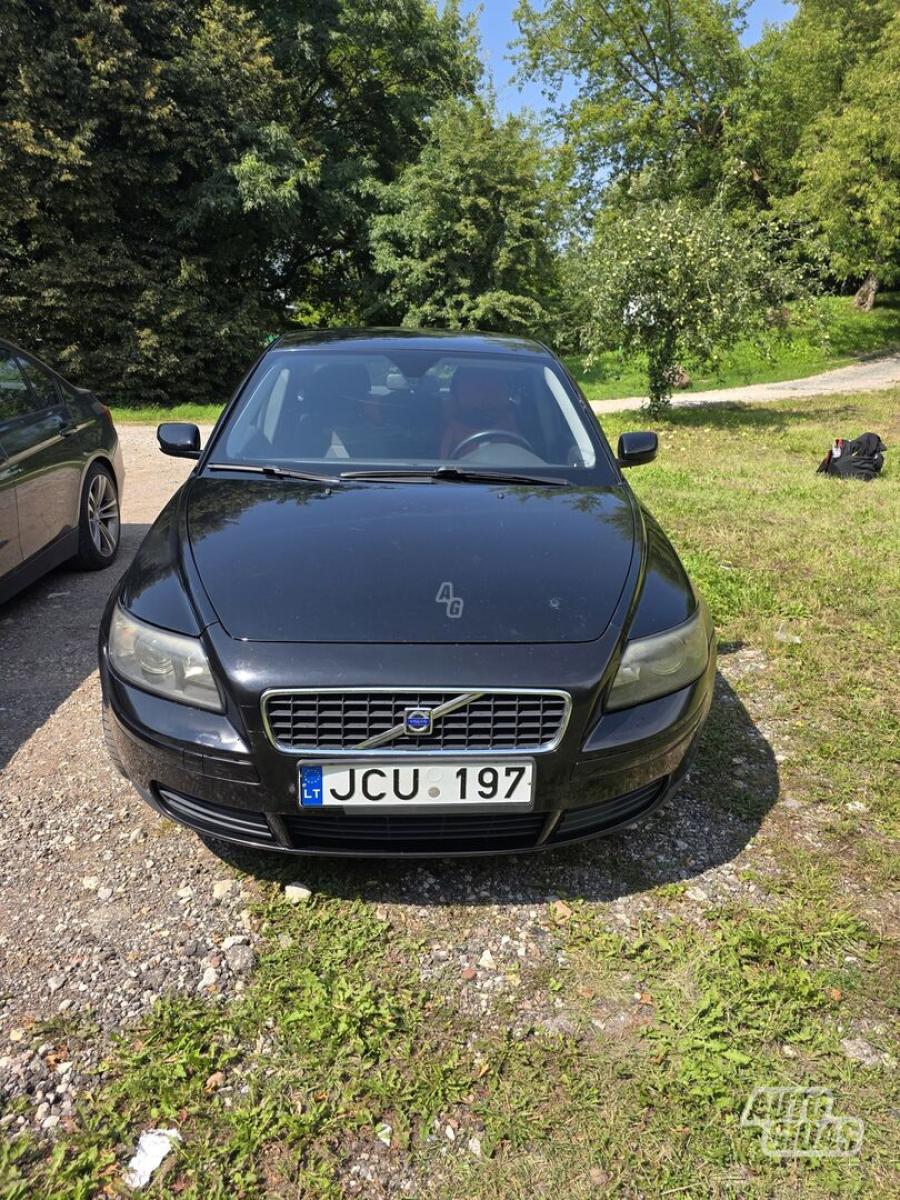 Melns Volvo S40 2006 Kauņa, ar dzinēja tilpumu 1.60 L un nobraukumu 243 tūkst. km par 2300 €, foto 1 vietnē AUTOMOTO.COM.LV