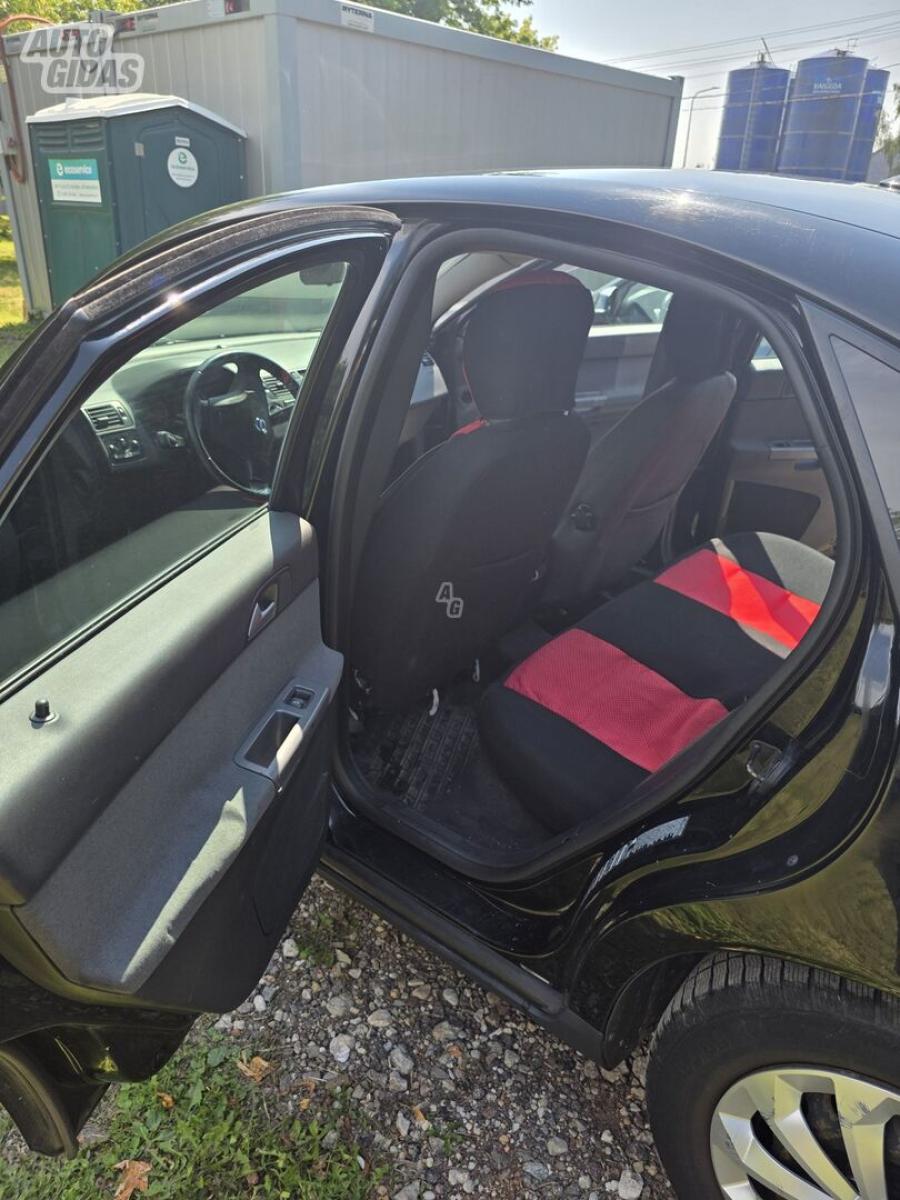Melns Volvo S40 2006 Kauņa, ar dzinēja tilpumu 1.60 L un nobraukumu 243 tūkst. km par 2300 €, foto 7 vietnē AUTOMOTO.COM.LV