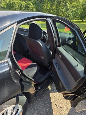 Melns Volvo S40 2006 Kauņa, ar dzinēja tilpumu 1.60 L un nobraukumu 243 tūkst. km par 2300 €, foto 8 vietnē AUTOMOTO.COM.LV
