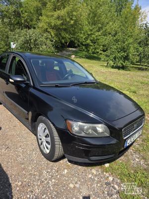 Melns Volvo S40 2006 Kauņa, ar dzinēja tilpumu 1.60 L un nobraukumu 243 tūkst. km par 2300 €, foto 12 vietnē AUTOMOTO.COM.LV