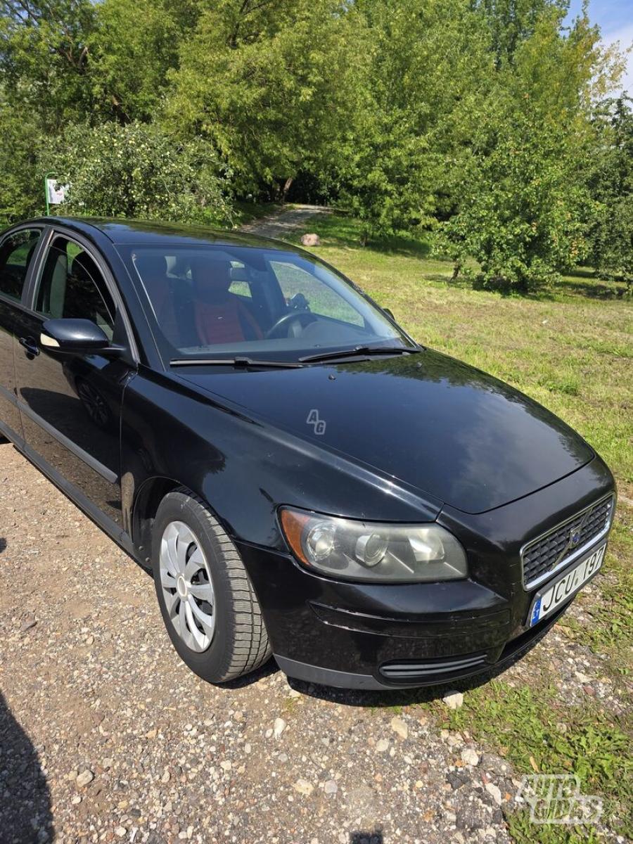 Melns Volvo S40 2006 Kauņa, ar dzinēja tilpumu 1.60 L un nobraukumu 243 tūkst. km par 2300 €, foto 12 vietnē AUTOMOTO.COM.LV