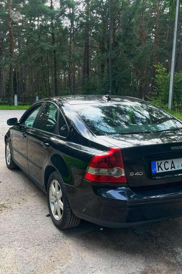 Melns Volvo S40 2006 Kauņa, ar dzinēja tilpumu 1.56 L un nobraukumu 332 tūkst. km par 1700 €, foto 5 vietnē AUTOMOTO.COM.LV