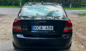 Черный Вольво С40 2006 в Каунас, объемом двигателя 1.56 л и пробегом 332 тыс. км за 1700 €, фото 7 на AUTOMOTO.COM.LV